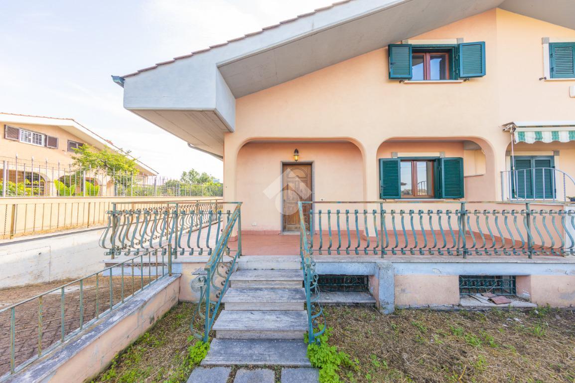 Villa a schiera in vendita a Guidonia Montecelio