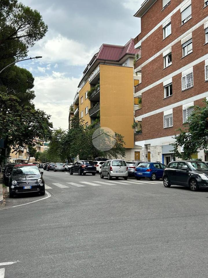 Negozio in vendita a Roma