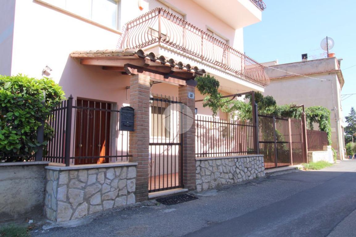 Casa indipendente in vendita a Montelibretti