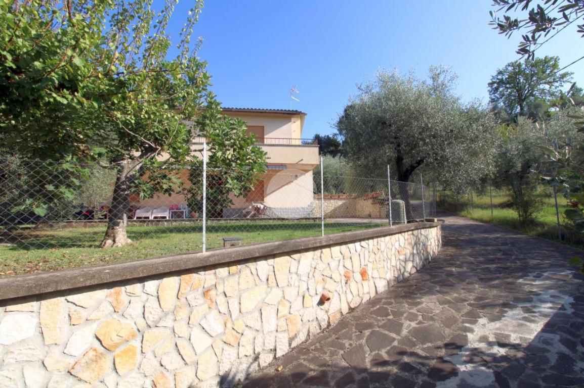 Villa in vendita a Fara In Sabina