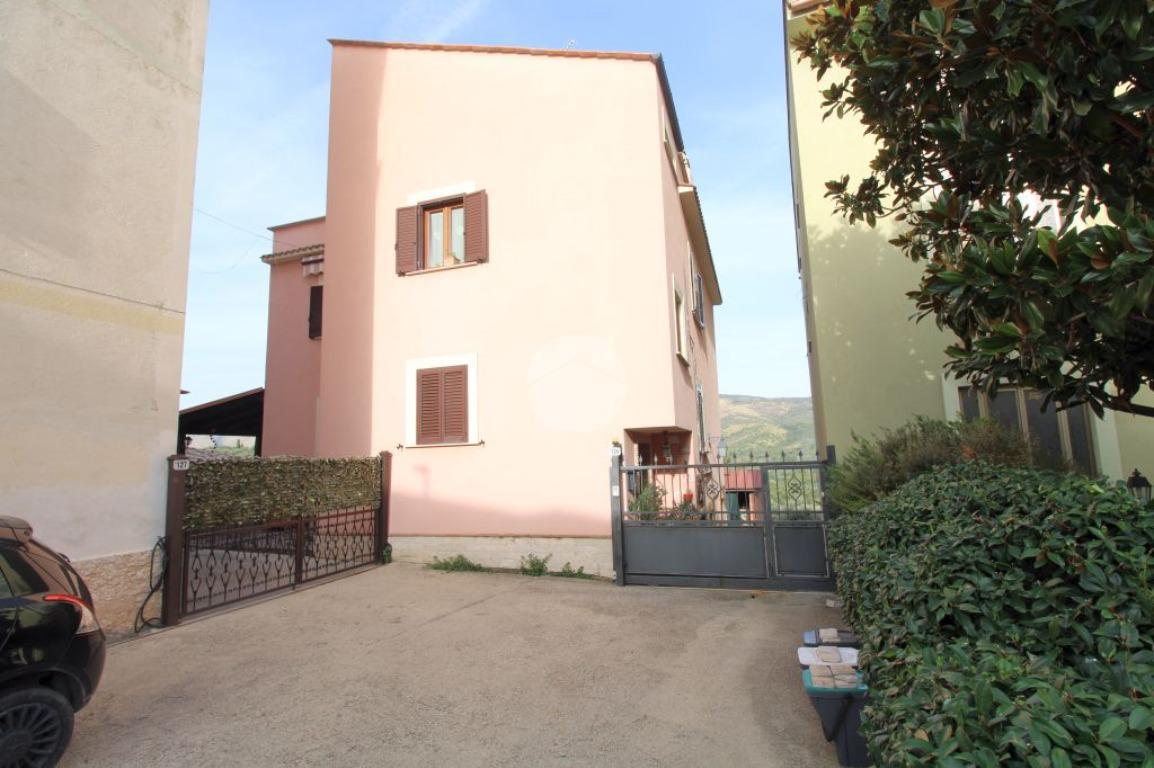 Appartamento in vendita a Montelibretti