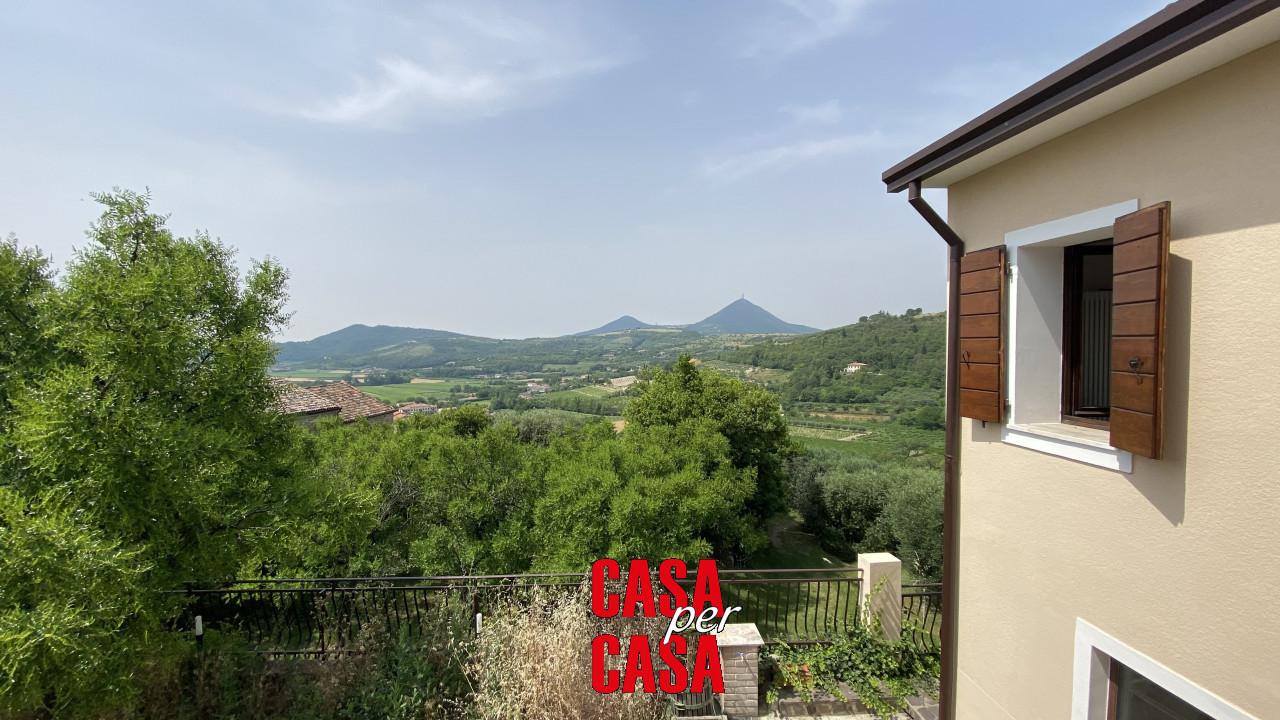 Villa in vendita a Arqua' Petrarca