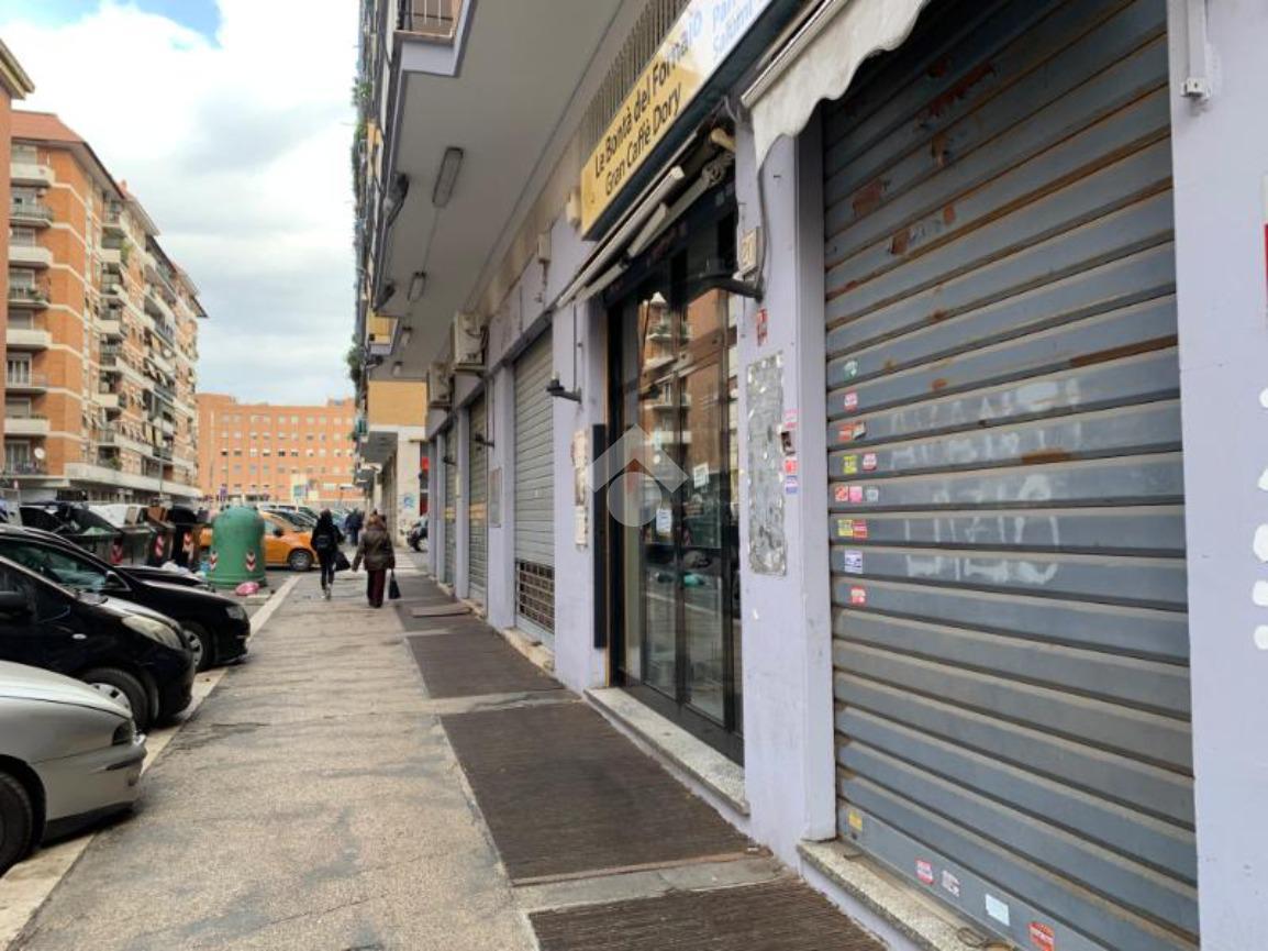 Negozio in affitto a Roma