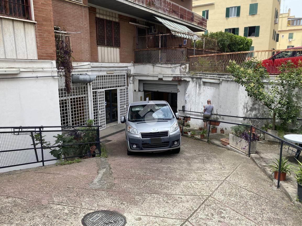 Capannone in vendita a Roma