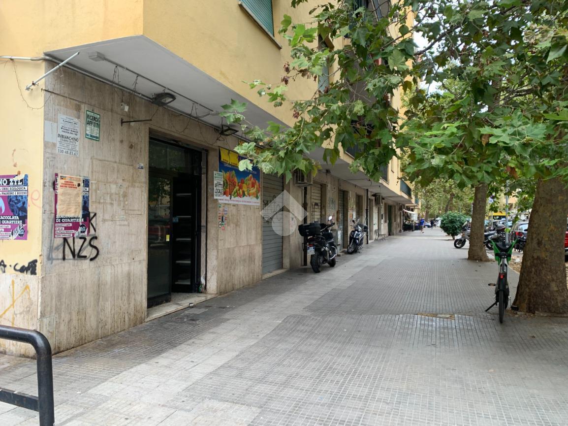 Negozio in affitto a Roma