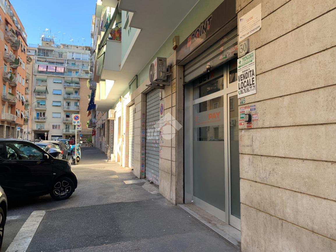 Negozio in affitto a Roma