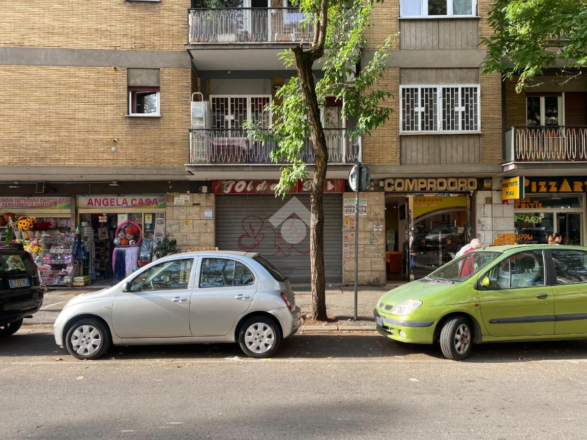 Negozio in affitto a Roma