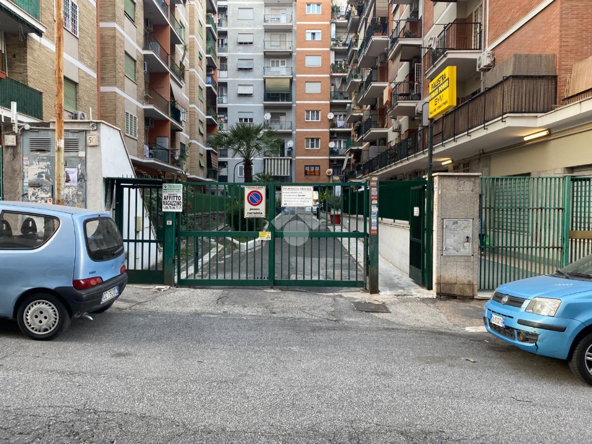 Negozio in affitto a Roma