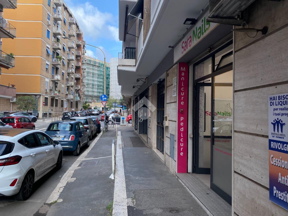 Negozio in affitto a Roma