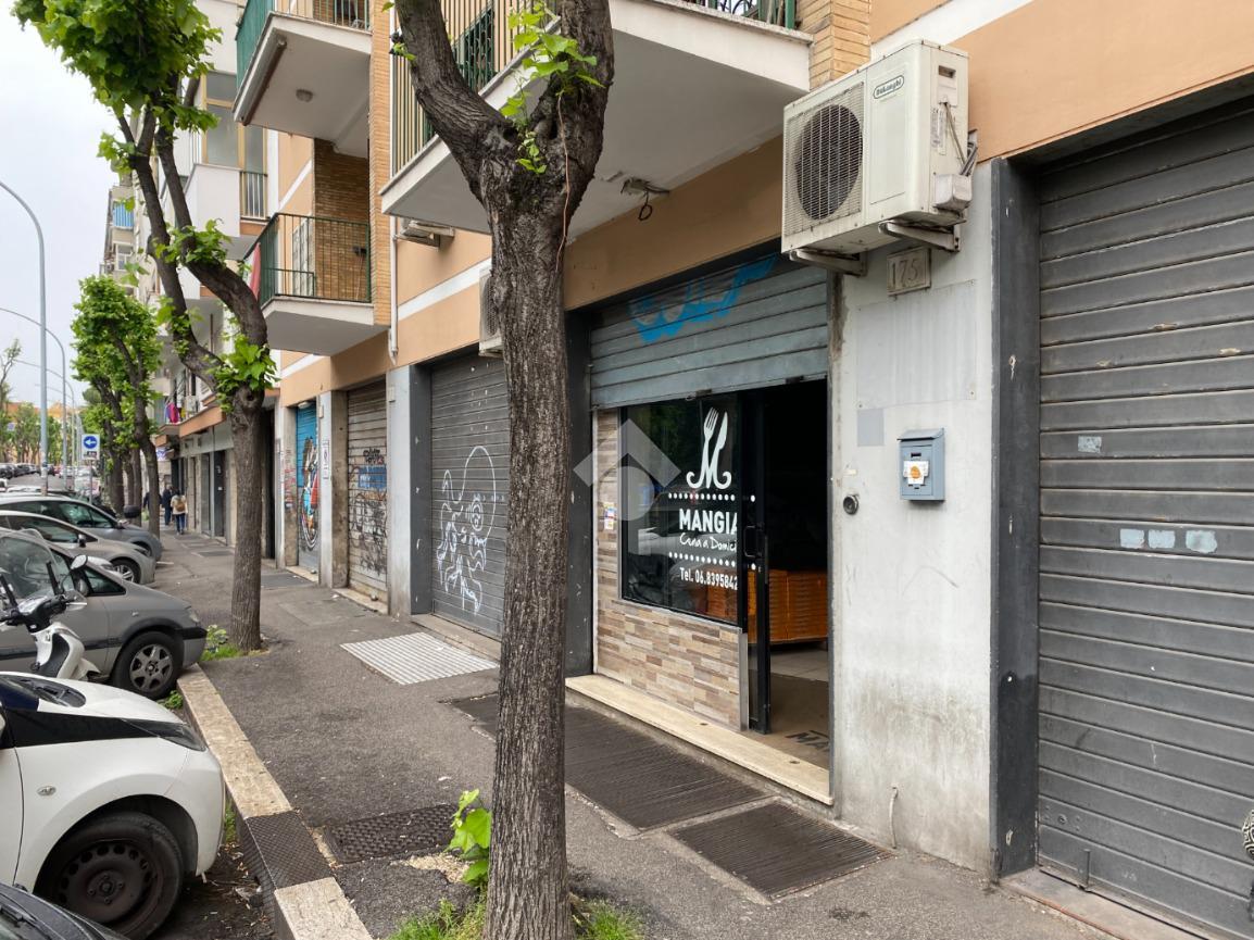 Negozio in vendita a Roma