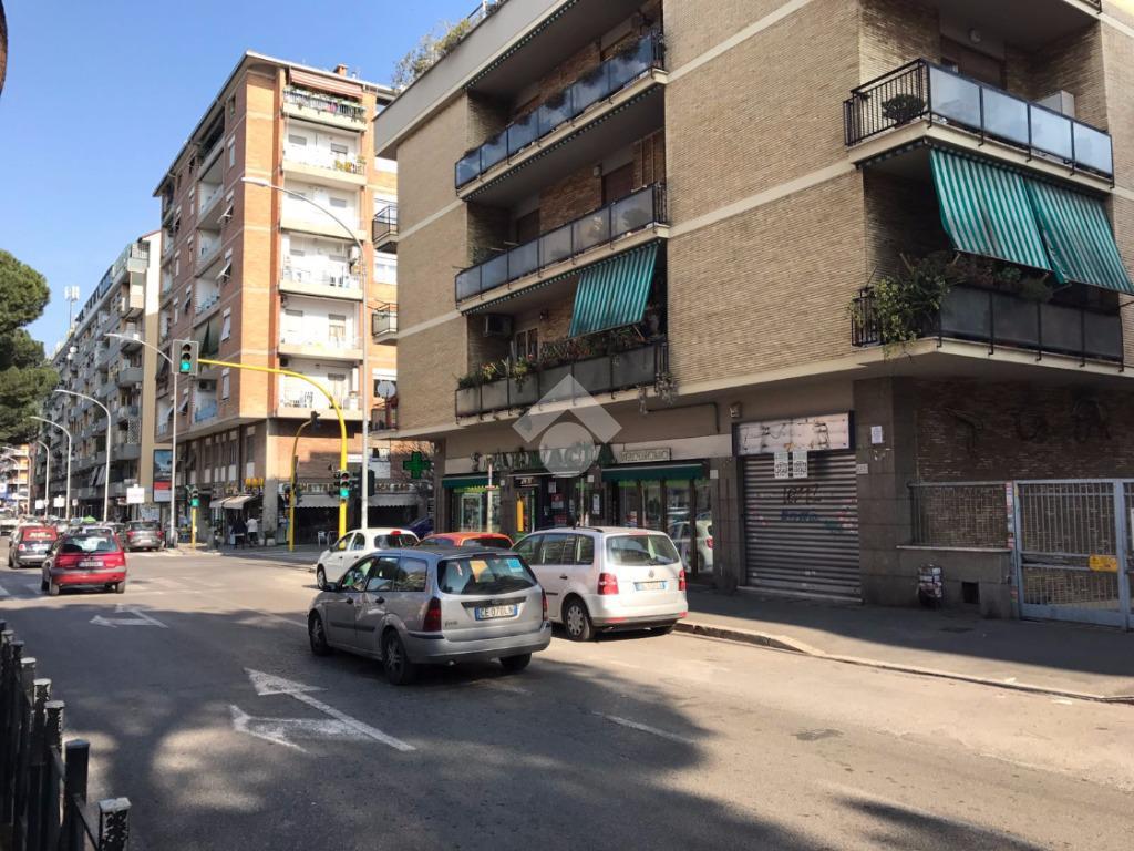 Negozio in vendita a Roma