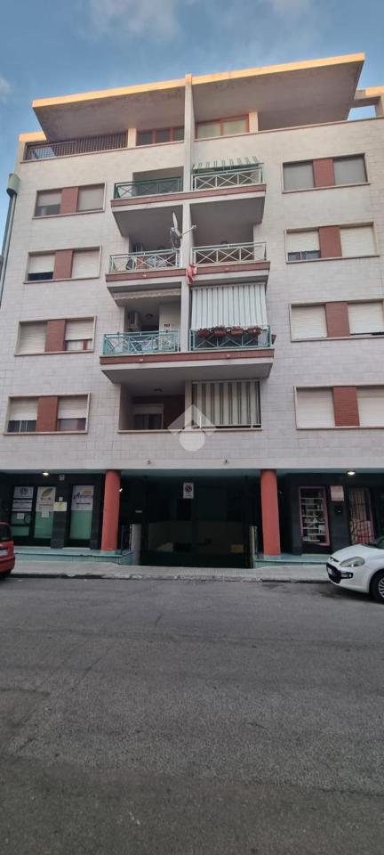 Box in vendita a Sassari