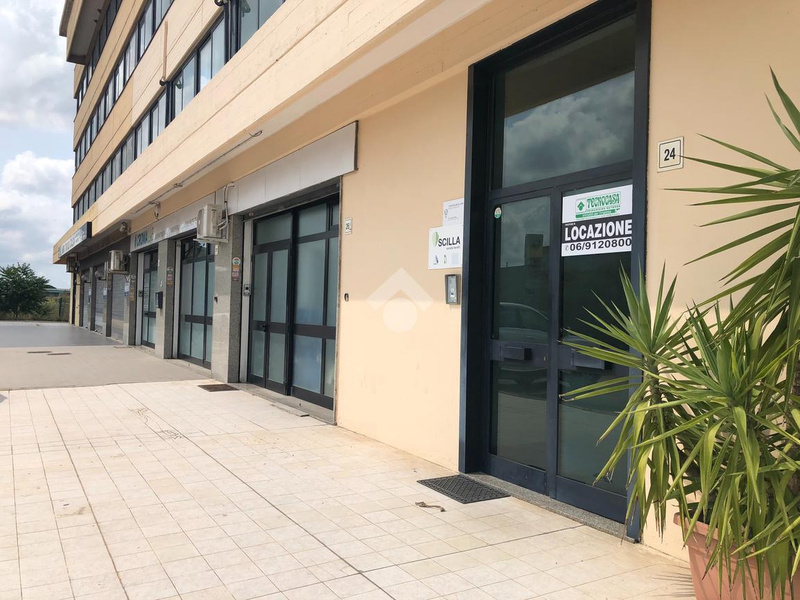 Ufficio in affitto a Pomezia