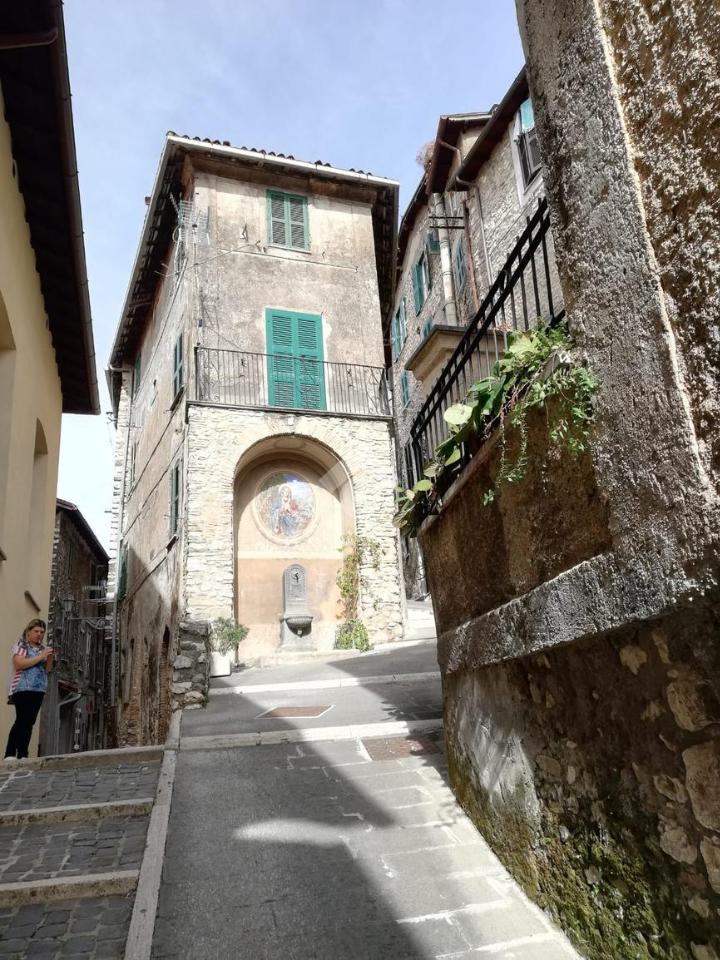 Appartamento in vendita a Olevano Romano