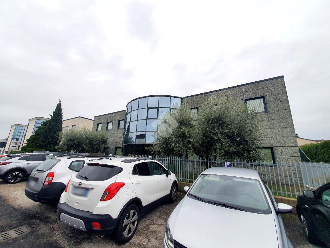 Ufficio in vendita a San Giovanni In Marignano