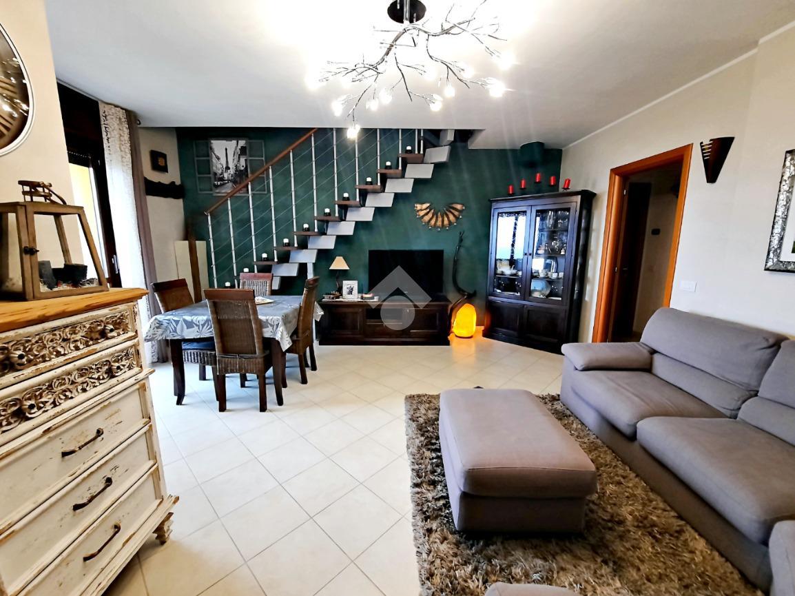 Appartamento in vendita a Montescudo-Monte Colombo