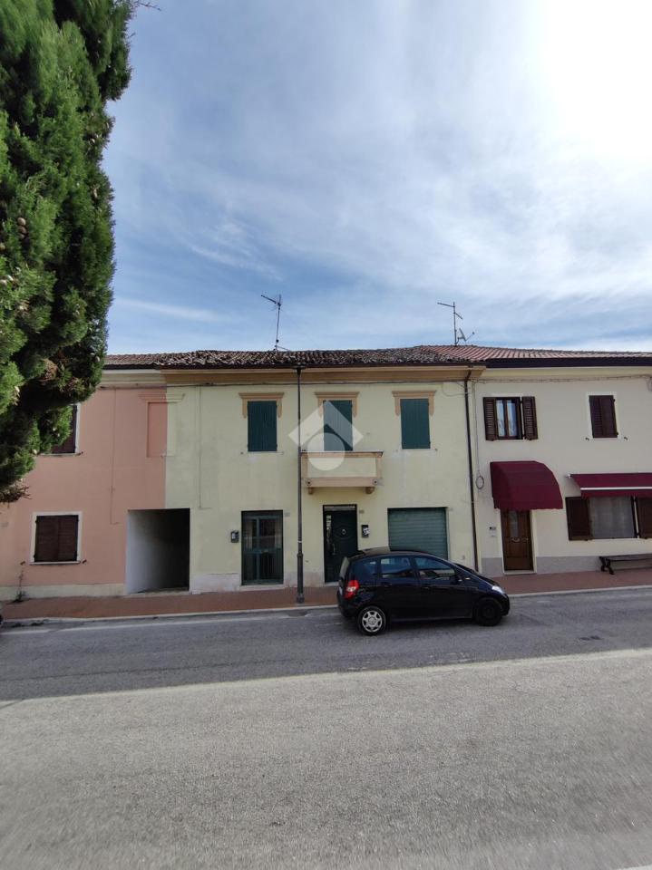 Casa indipendente in vendita a Tavoleto