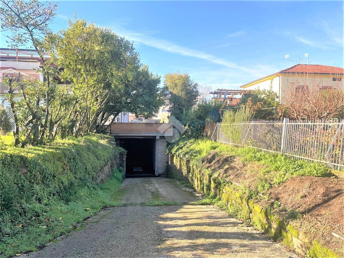 Magazzino in vendita a Ciampino