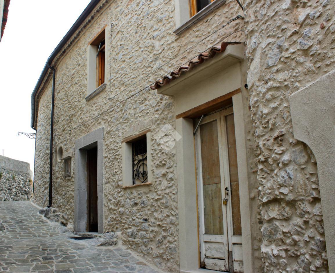 Casa indipendente in vendita a Tortorella