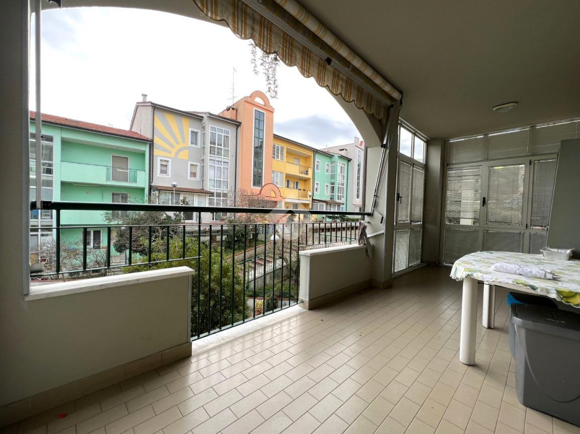 Appartamento in vendita a Vezzano Ligure