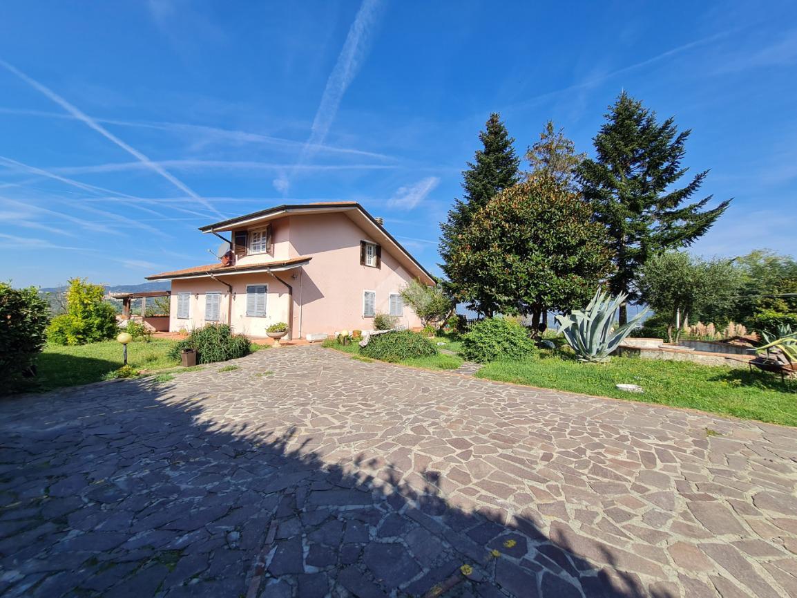 Villa in vendita a Vezzano Ligure