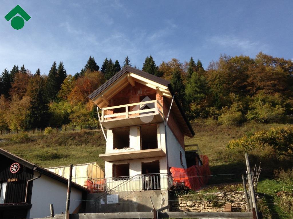 Casa indipendente in vendita a Folgaria