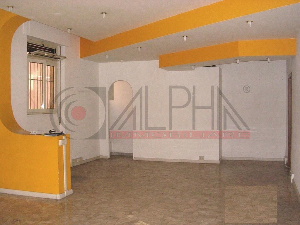 Negozio in affitto a Roma