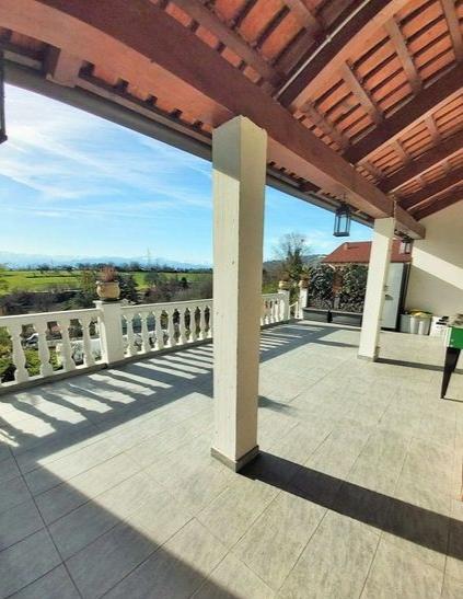 Villa in vendita a Trofarello