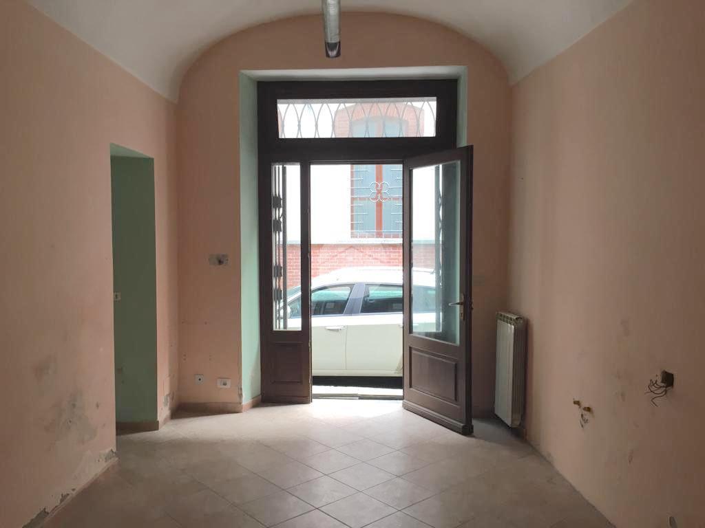 Negozio in vendita a Pinerolo