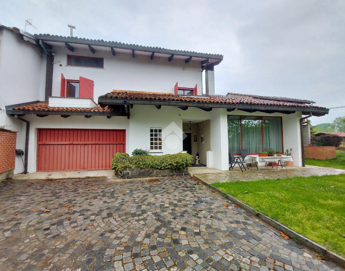 Casa indipendente in vendita a Pavone Canavese