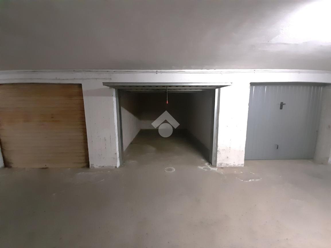 Box in vendita a Banchette
