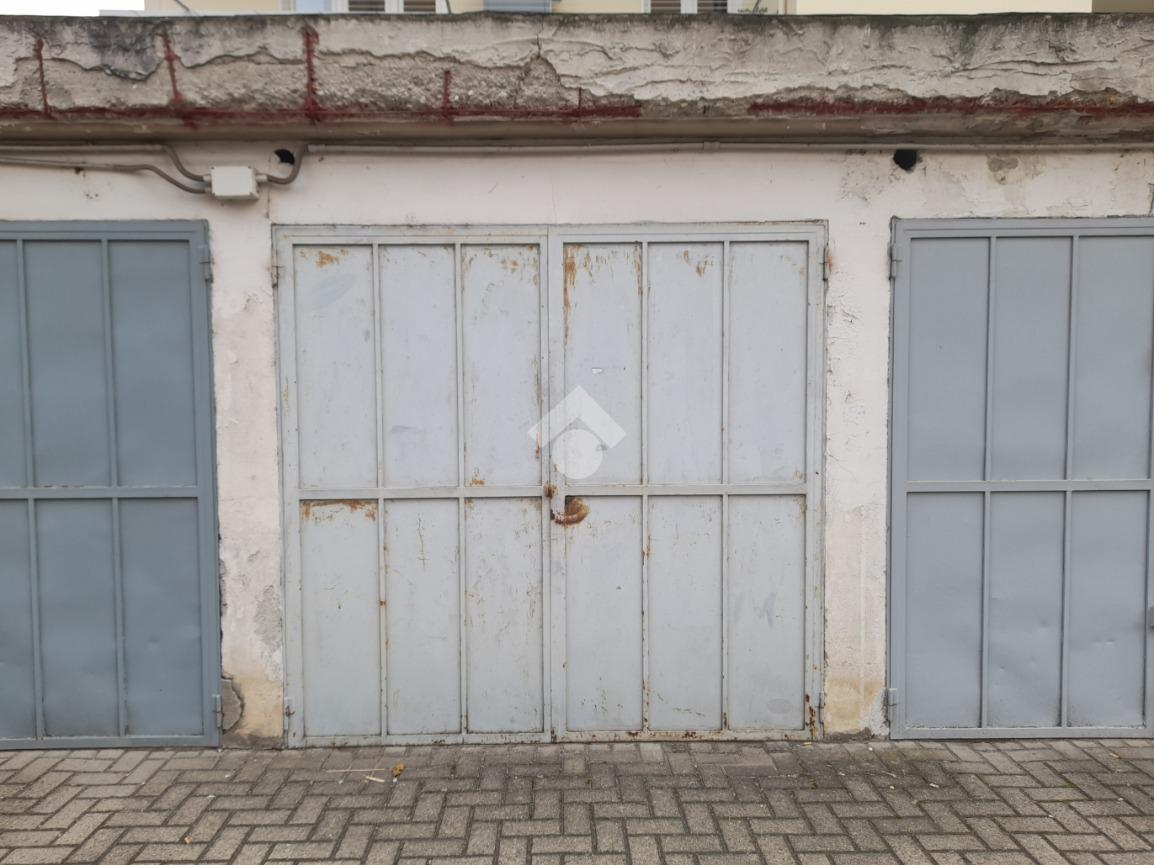 Box in vendita a Banchette