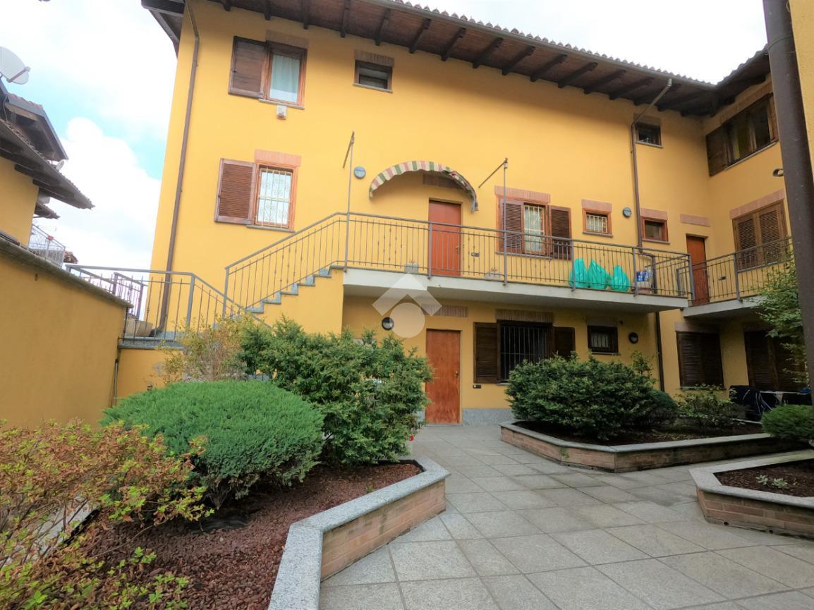 Bilocale in Via San Francesco d'Assisi 50, Giaveno