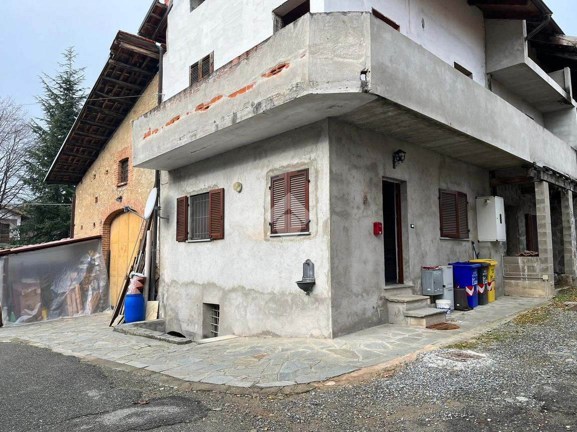 Casa indipendente in vendita a Rocca Canavese