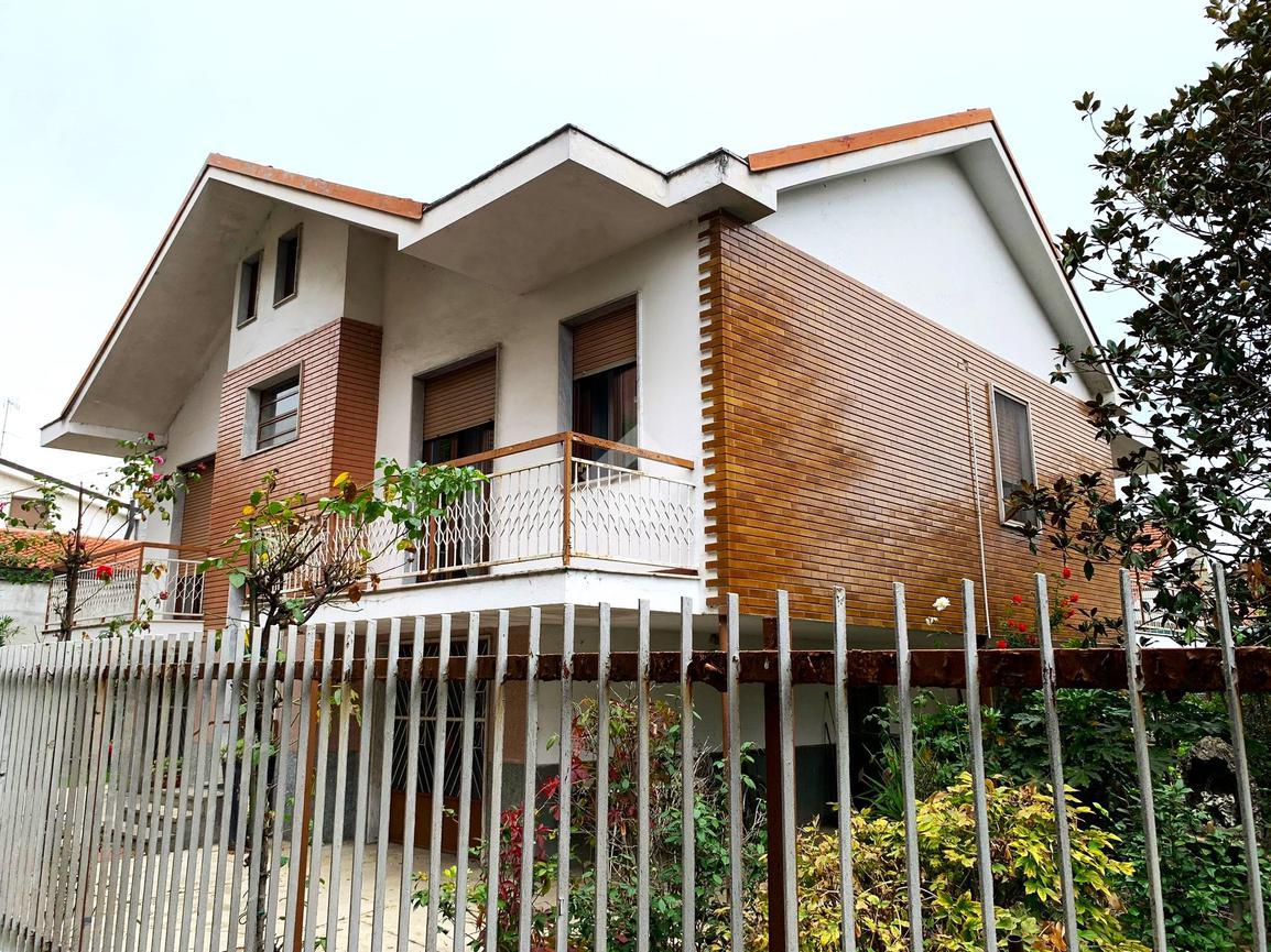 Villa in vendita a Nichelino