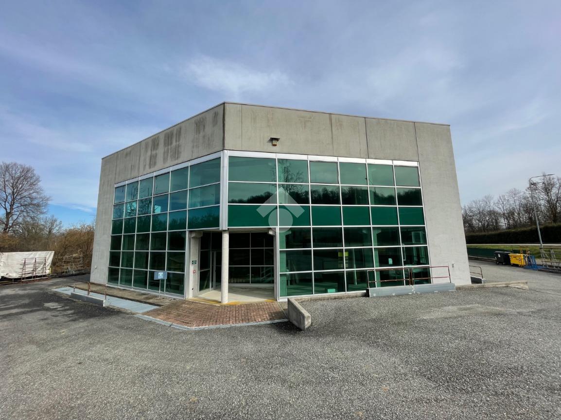 Capannone in vendita a Front