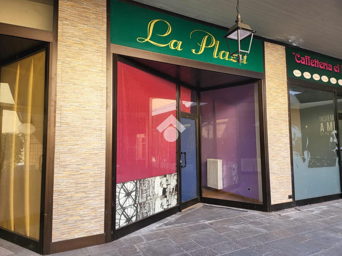 Negozio in affitto a Cirie'