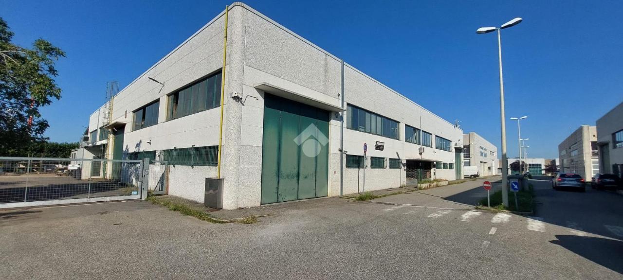 Capannone in affitto a Cirie'