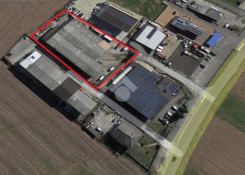 Capannone in vendita a Poirino