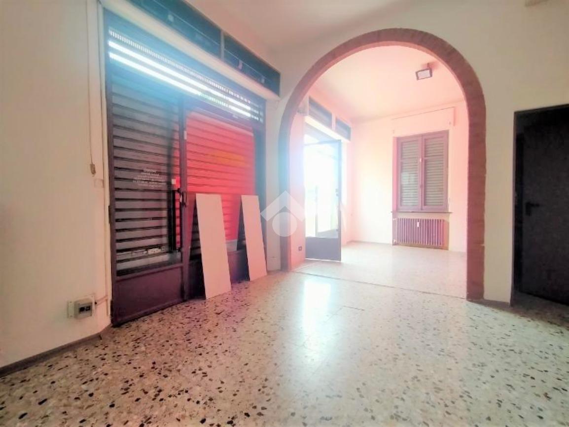 Negozio in affitto a Moncalieri