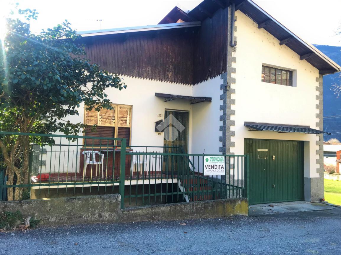 Casa indipendente in vendita a Settimo Vittone