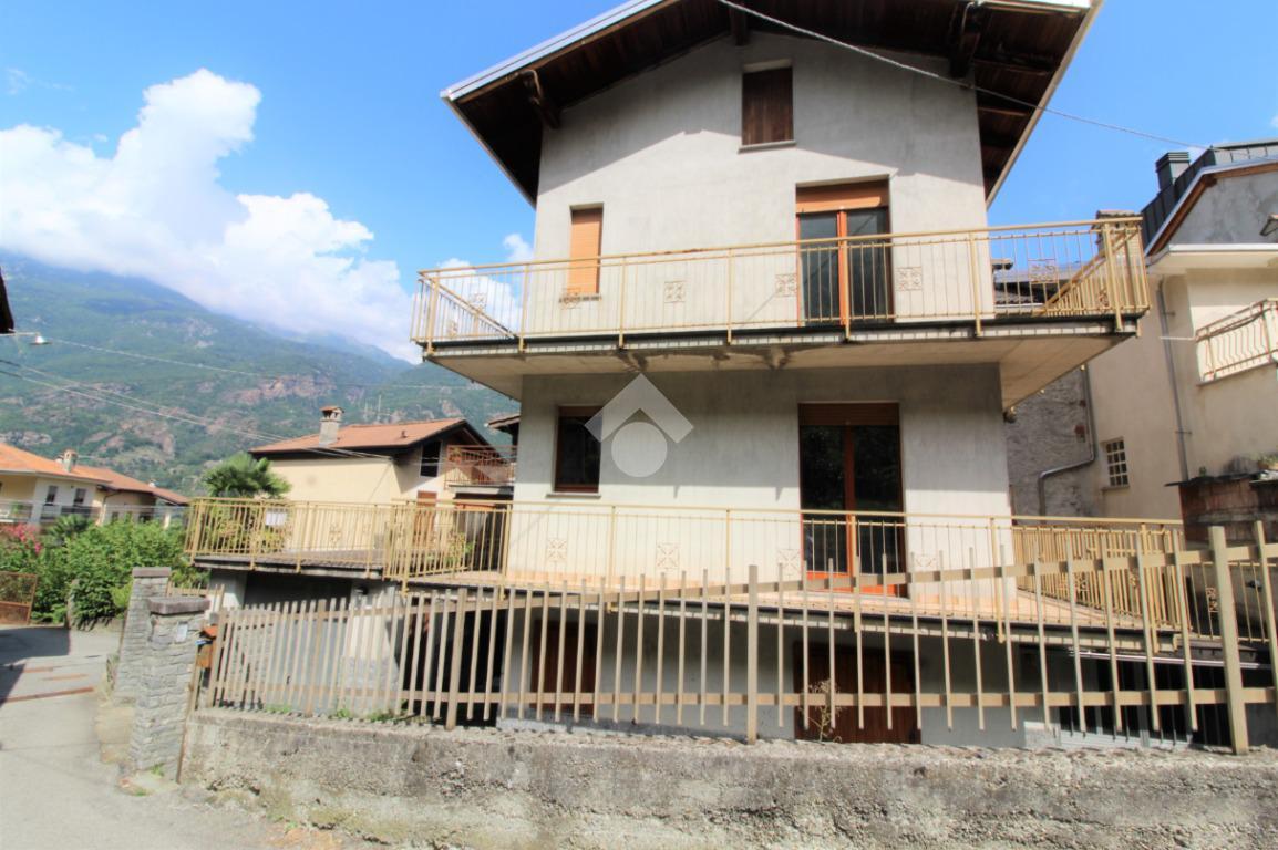 Casa indipendente in vendita a Quincinetto