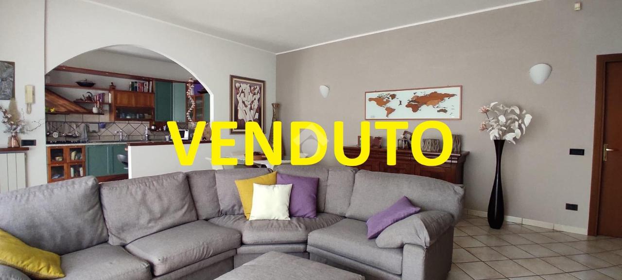 Appartamento in vendita a Ferno