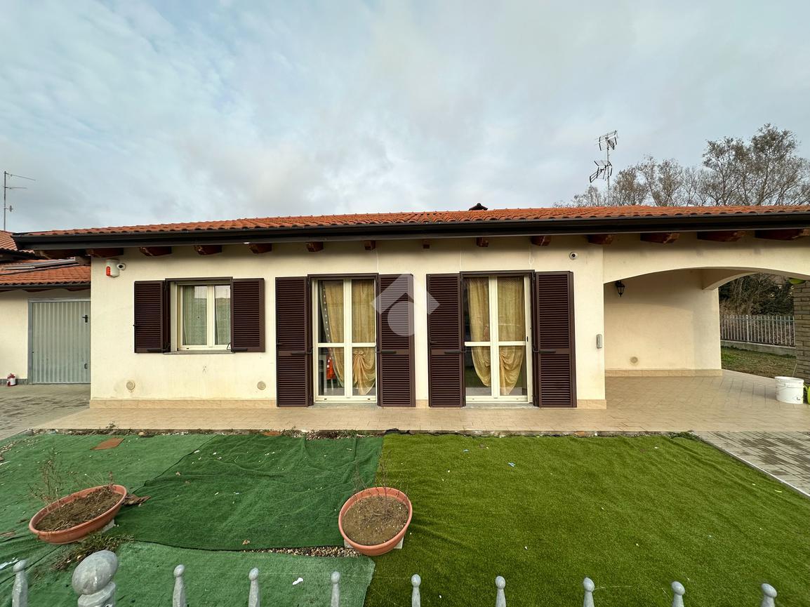Villa in vendita a Asigliano Vercellese