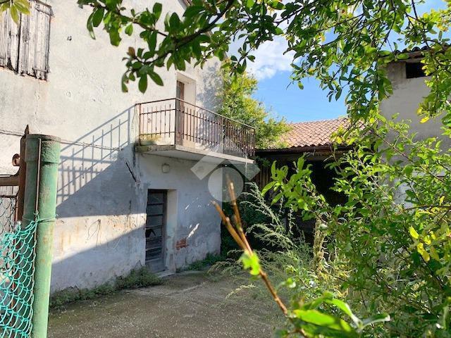 Rustico in vendita a Rosa'