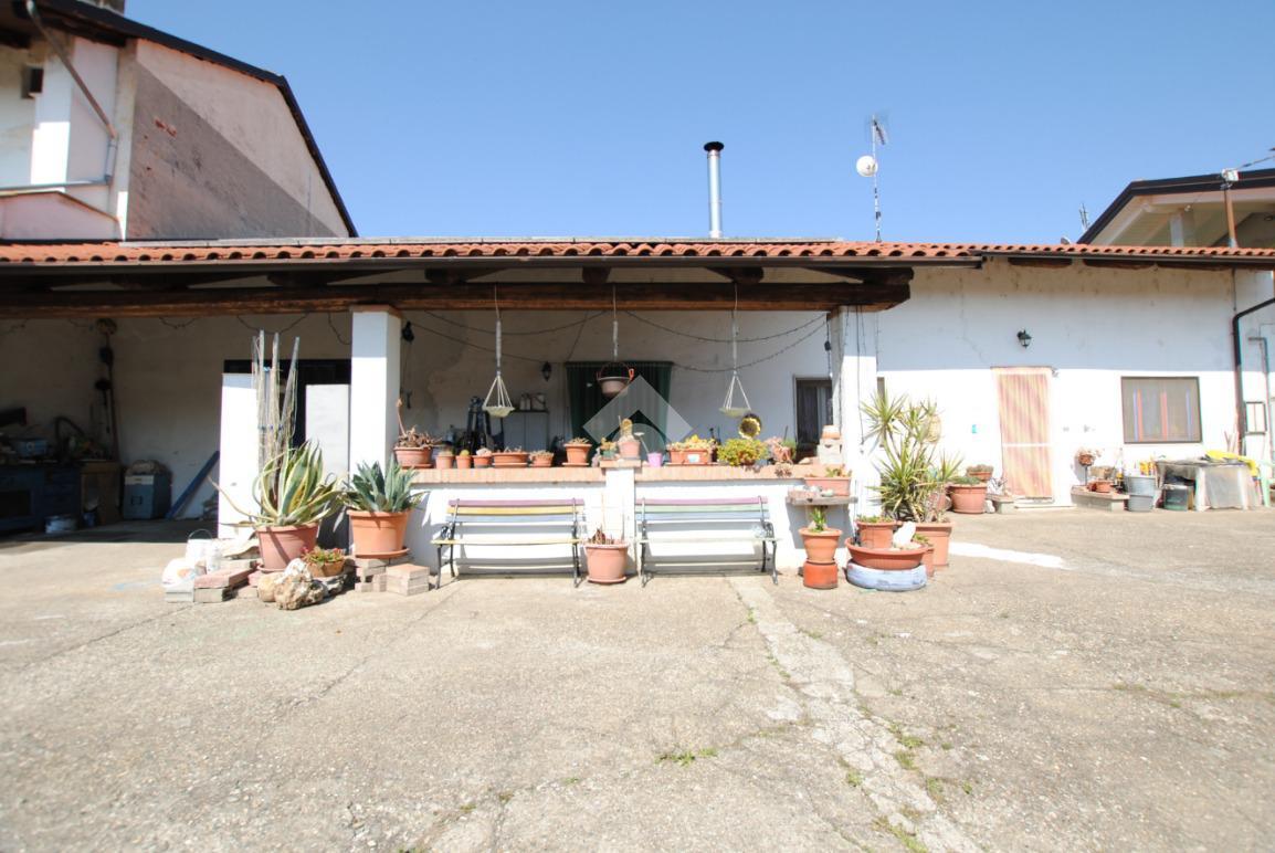Casa indipendente in vendita a Livorno Ferraris