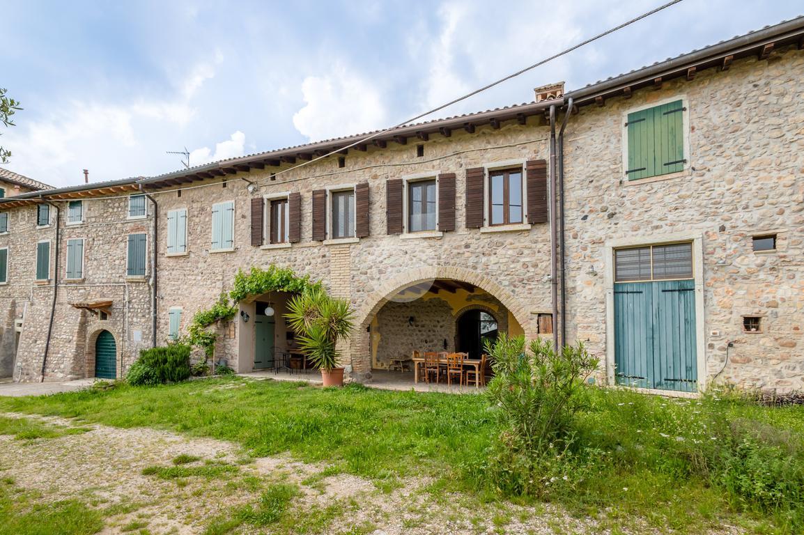 Casa indipendente in vendita a Costermano