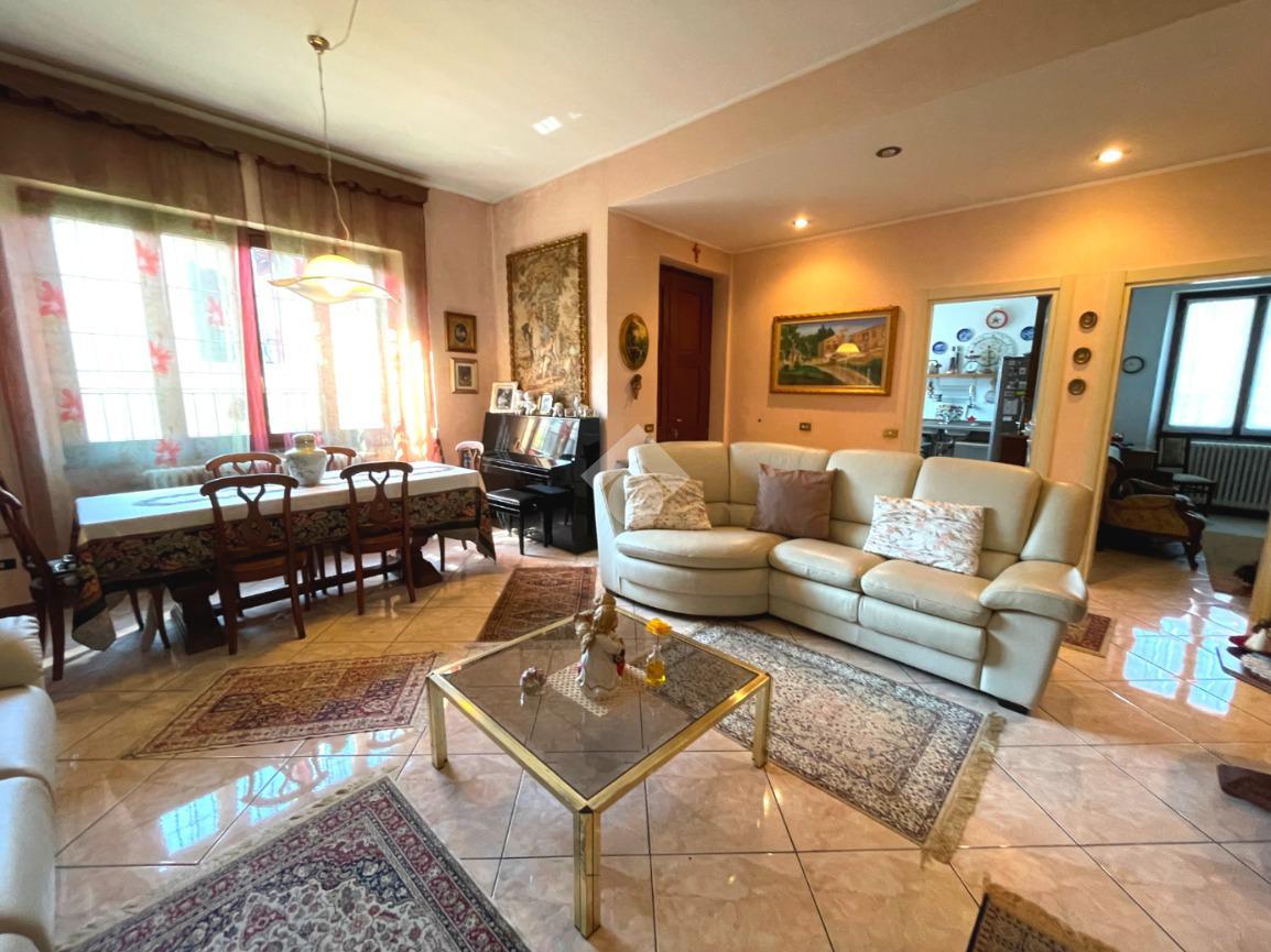 Villa in vendita a Saronno