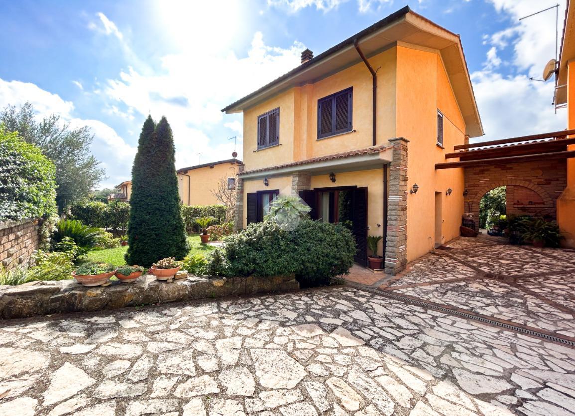 Villa in vendita a Sutri