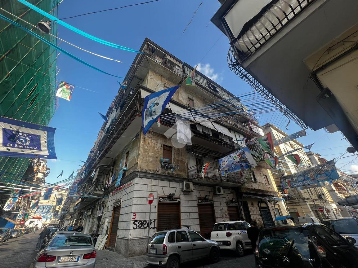 Negozio in vendita a Napoli